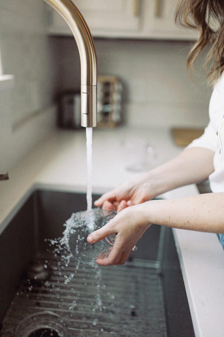 Affordable and Timeless Kitchen Faucet Round-Up - Full Hearted Home
